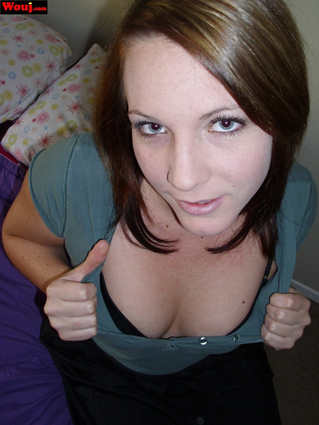 Two Amateur Babes Show Off Their Bodies For Their First Photoshoot 15